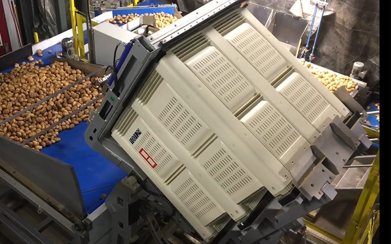 Roll-back Bin Tipper | Wyma Solutions